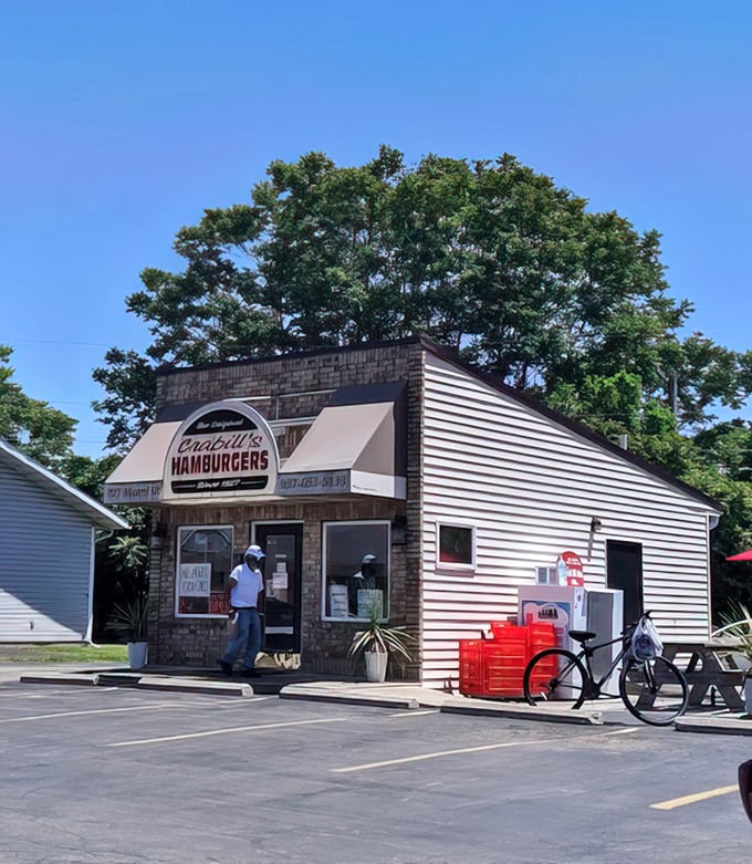 The humble exterior belies the culinary treasures within. Like finding a Picasso at a yard sale, this place delivers unexpected greatness.