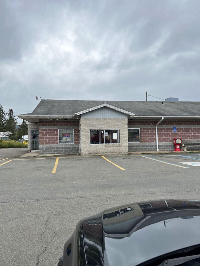 Even the parking lot tells a story—each space potentially holding a vehicle that traveled miles for what might be Pennsylvania's most honest meal.