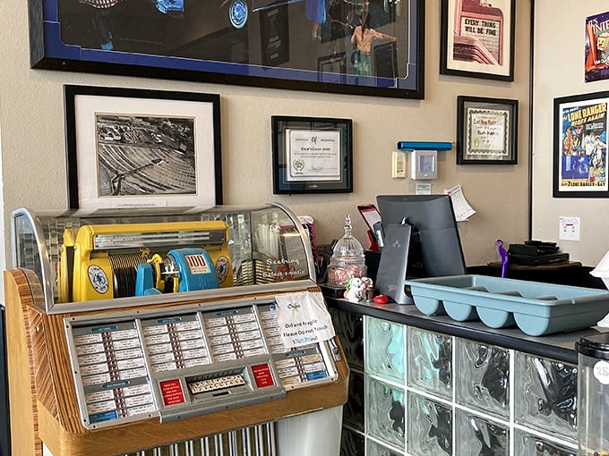 The vintage register and glass block counter—where nostalgia meets function. This corner of Oscar's tells you they respect tradition almost as much as perfectly cooked eggs.
