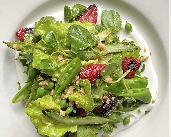 A salad that actually deserves your attention—bright, fresh, and vibrant with spring vegetables. Proof that eating your greens can be a pleasure, not a chore.