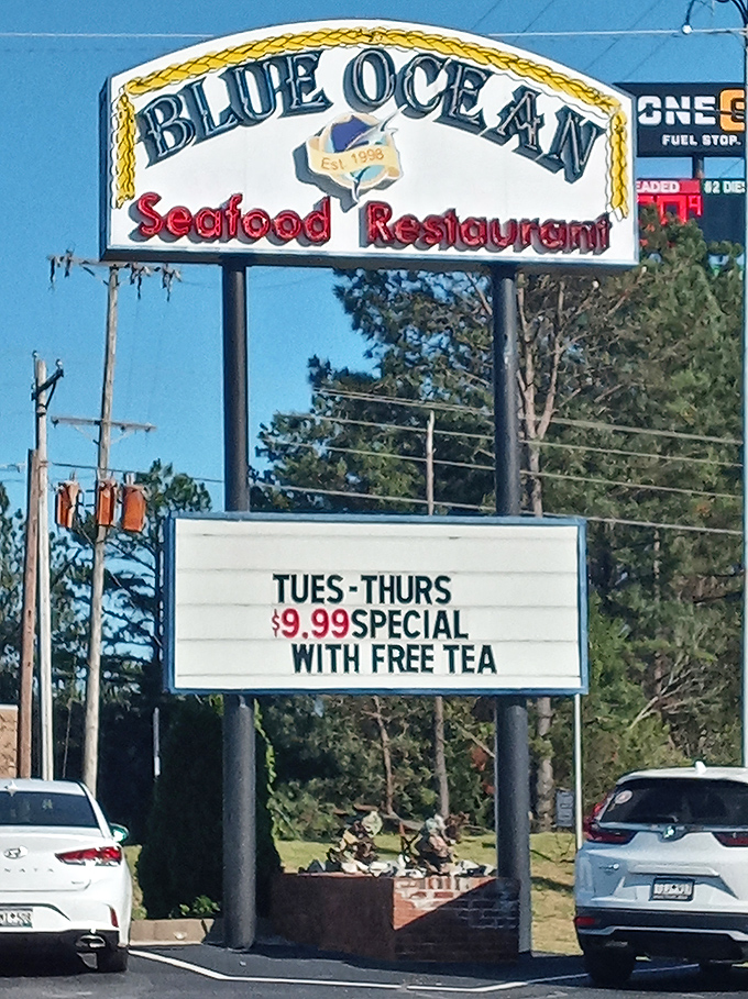 The roadside sign that's saved countless travelers from settling for fast food when seafood paradise was just a turn away.