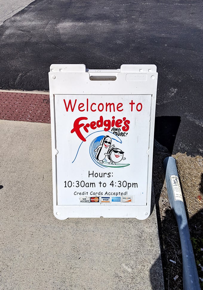 Those operating hours mean serious business – when you're this good, people plan their day around you.