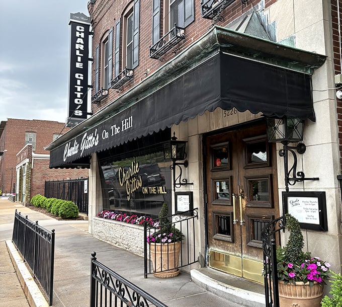 Charlie Gitto's brings old-world Italian charm to Maplewood. Like dining with a generous grandmother who insists you're too skinny despite evidence to the contrary.