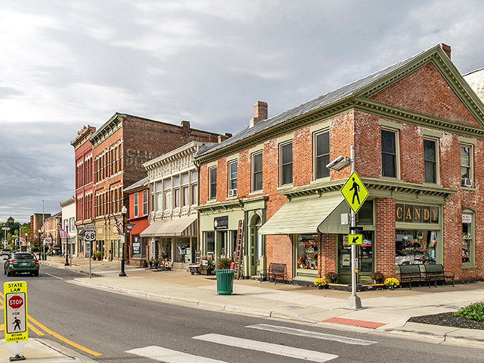 Downtown Urbana's streetscape offers the increasingly rare sight of locally-owned businesses in buildings with actual character. No cookie-cutter strip malls in sight!