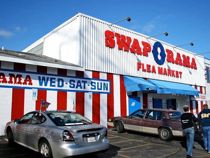 The stars and stripes welcome bargain patriots to their shopping battlefield. This entrance has witnessed countless treasure hunters beginning their quests.