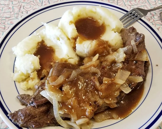 Liver and onions with mashed potatoes – the dish your grandparents were right about all along. Comfort food that's survived every culinary trend for good reason.
