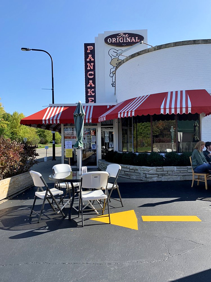 Even the outdoor seating area maintains that classic Walker Bros. charm – a perfect spot for people-watching while waiting for your table.