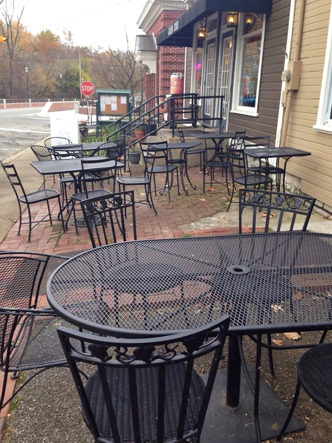 When Ohio weather cooperates, these outdoor tables become prime real estate for people-watching while savoring that last bite of breakfast perfection.