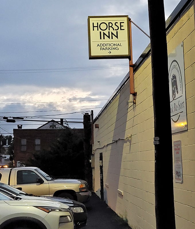 Even the parking sign has that vintage charm that says, "Good things come to those who follow slightly confusing directions."