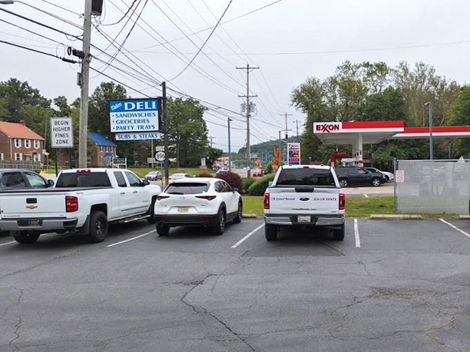 A parking lot filled with trucks and SUVs is the universal sign language for "the food here is worth stopping for."