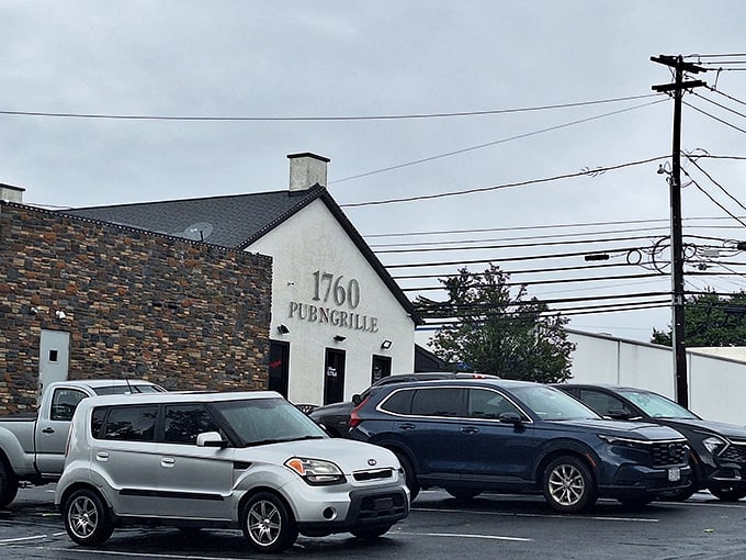 A full parking lot tells the real story. Like a good book that everyone's talking about, this place has earned its reputation one satisfied customer at a time.