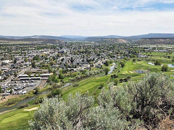 From this vantage point, Prineville reveals itself as a perfect patchwork of nature and civilization, where golf courses and neighborhoods nestle against wild high desert.