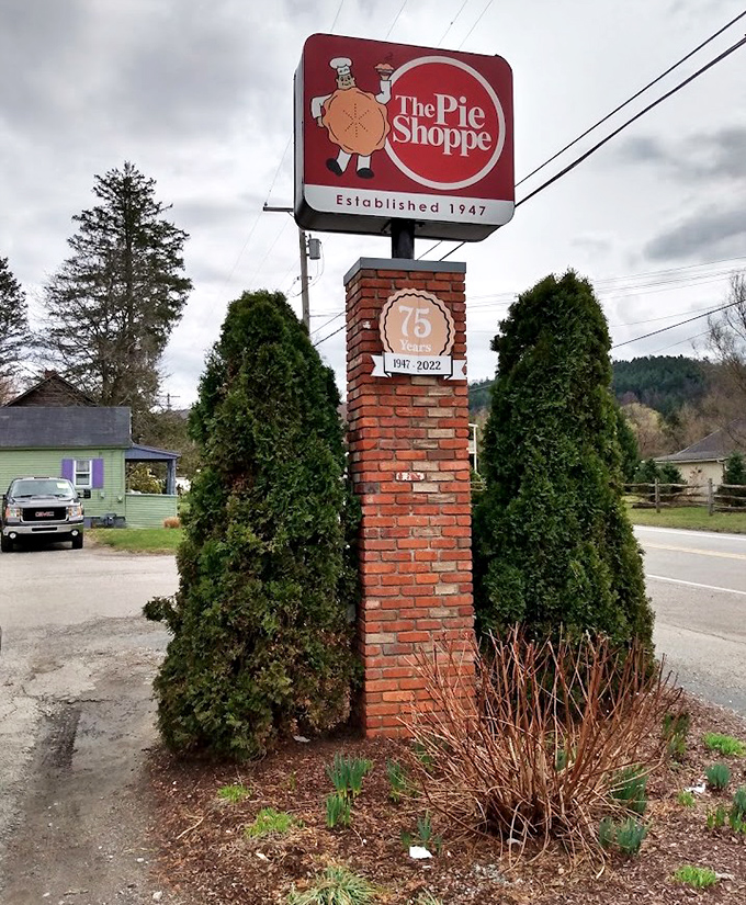 Even the signage knows what it's advertising – pure, unadulterated, Pennsylvania-made happiness in pastry form.