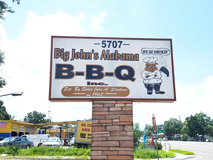 "We Be Smokin'" isn't just a slogan – it's the understatement of the century at this Tampa barbecue landmark.