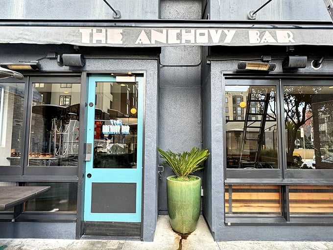The distinctive turquoise door serves as a portal to seafood nirvana. That simple exterior hides culinary treasures within—like finding a pearl in an unassuming oyster.