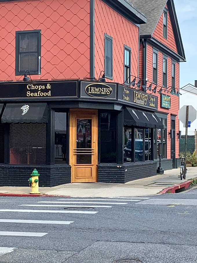 That corner entrance says everything about Lewnes': unpretentious, classic, and exactly where you want to be when serious hunger strikes.