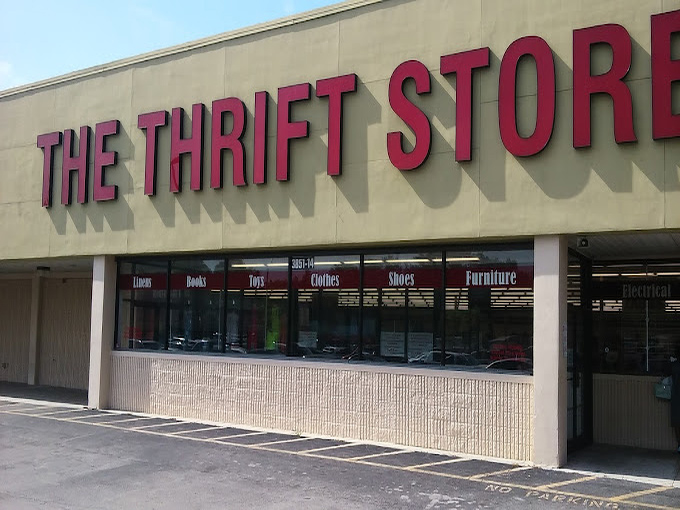 The iconic signage beckons bargain hunters like a retail lighthouse. No fancy frills, just straightforward secondhand promises.