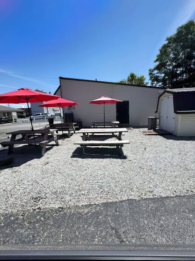 15. outdoor dining