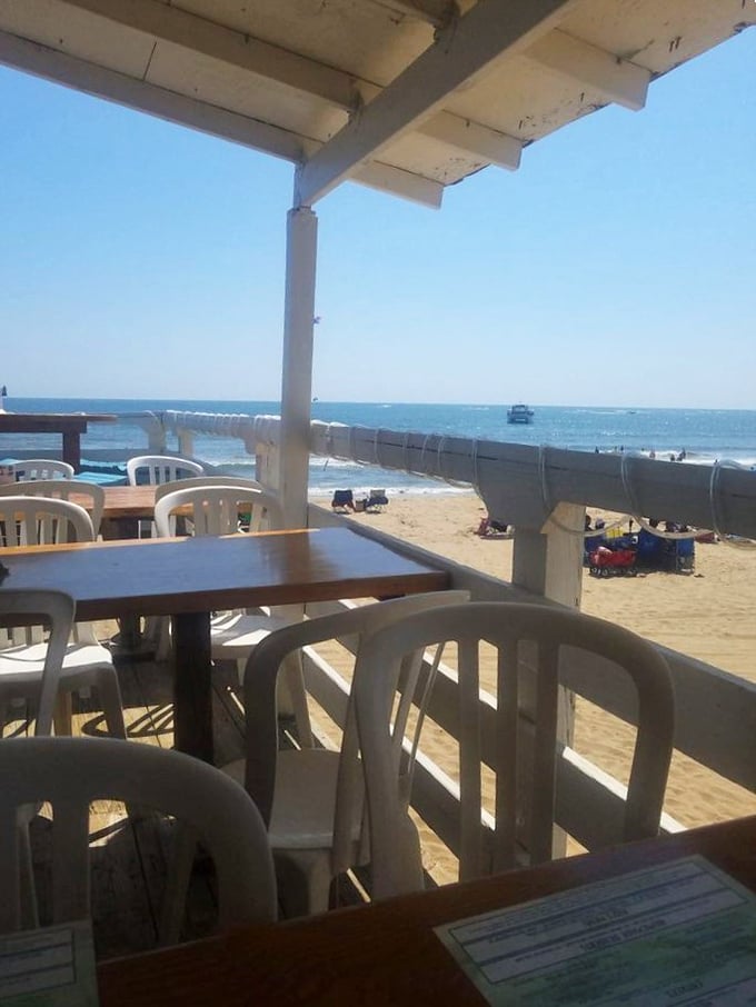 Ocean breezes and fresh catches make outdoor dining here feel like a coastal vacation miracle.
