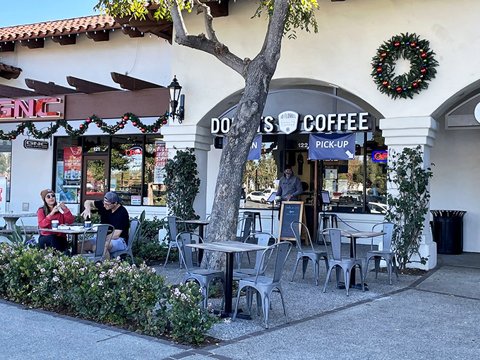 Al fresco donut enjoyment under the California sun—some experiences simply can't be improved upon.