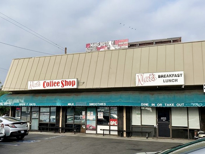 From the outside, it's unassuming. Inside, it's unforgettable – the classic Valley breakfast spot that time thankfully forgot to change.