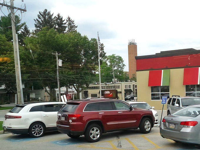 The parking lot tells its own story—a mix of luxury SUVs and everyday sedans, because good diners are the great equalizers of American cuisine.
