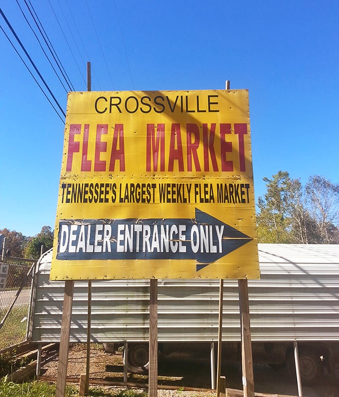 "Tennessee's Largest Weekly Flea Market" – when a sign makes that claim, you'd better believe it delivers.