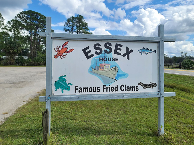 Their roadside sign makes no bones about it – Essex House is proud of their famous fried clams, and they're not afraid to tell the world.