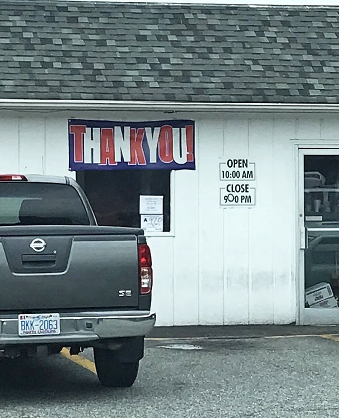 "THANK YOU" says it all—gratitude flows both ways at this barbecue institution. Those hours (10am-9pm) frame the daily window for smoked meat bliss.