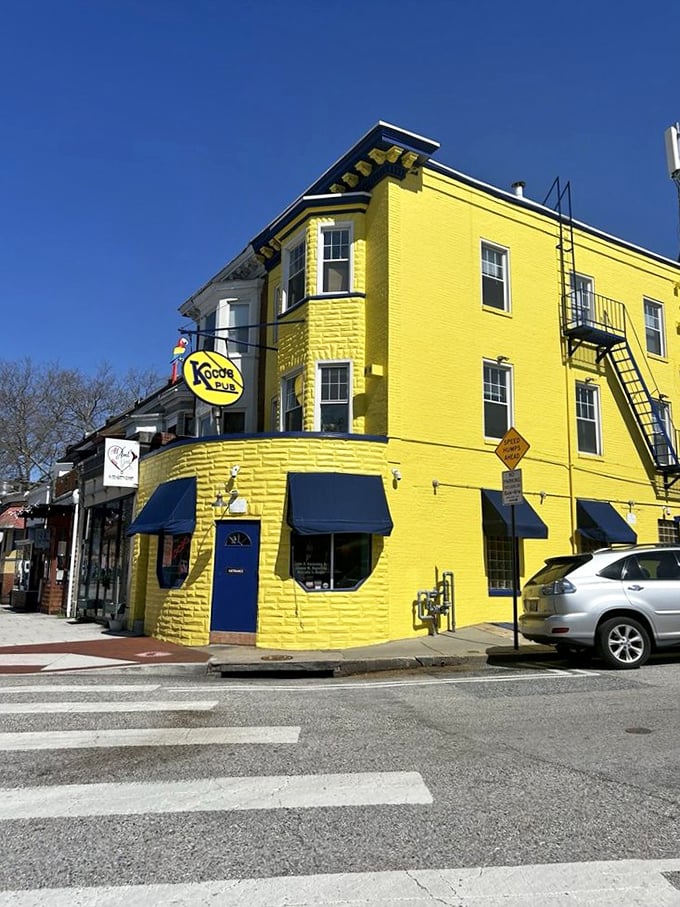 That brilliant yellow exterior isn't just eye-catching—it's practically a landmark. "Turn at the bright yellow building with the amazing crab cakes."