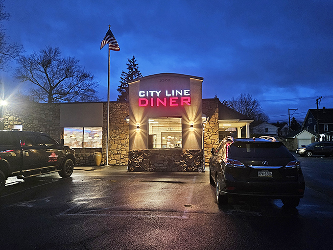 Evening light transforms City Line into a beacon – calling hungry souls home for dinner after dark.