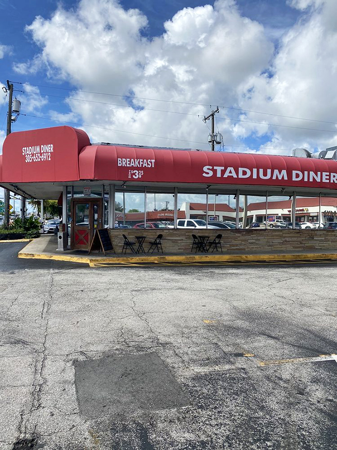 Stadium Diner's exterior view captures everything you need to know—unpretentious, welcoming, and ready to serve up the comfort food your soul craves.