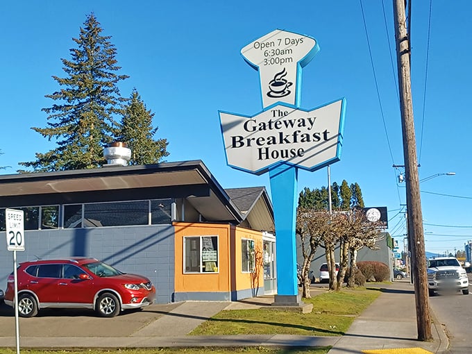 Rain or shine, this unassuming green and white diner promises pancakes the size of hubcaps and coffee that keeps coming.