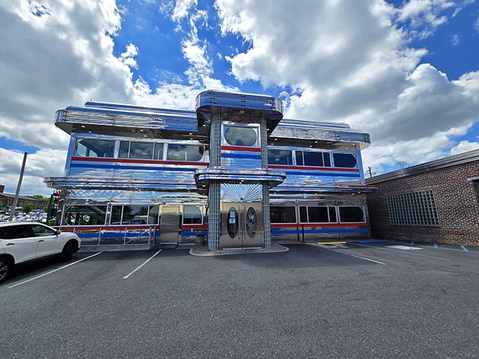 Blue skies meet blue-ribbon diner design. This polished silver beauty looks like it could launch into space—if it weren't anchored by amazing comfort food.