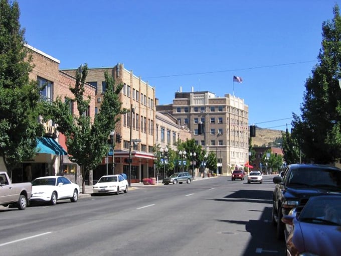 Brick buildings and tree-lined streets give Klamath Falls that "honey, I think we could retire here" vibe.