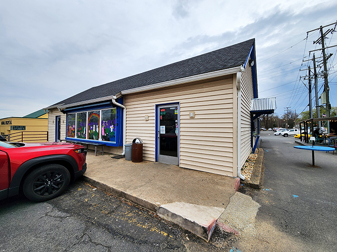 Don't let the humble facade fool you—behind that door awaits sandwich artistry that would make Michelangelo put down his paintbrush and pick up a hoagie.