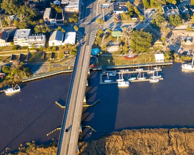 Darien's bridge spans more than just water – it connects a sleepy Southern town to a world of marshland magic and seafood so fresh it practically jumps onto your plate.