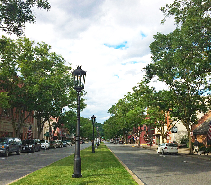These iconic gas lamps aren't just decorative—they're Wellsboro's signature feature, creating an ambiance that makes evening strolls feel like stepping back in time.