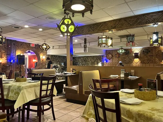 Step inside and suddenly you're not in Kansas—or Illinois—anymore. These lanterns have witnessed decades of memorable meals and mai tai moments.