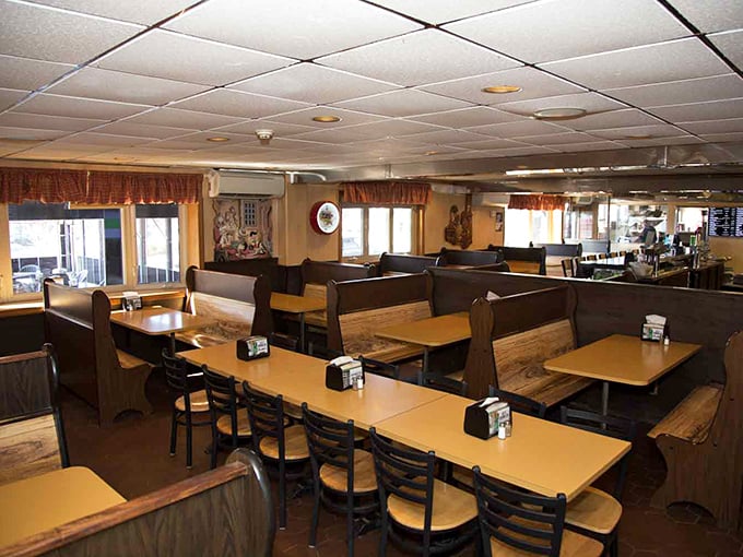 Classic wooden booths that have witnessed countless first dates, family celebrations, and "I-can't-cook-tonight" rescues over the decades.