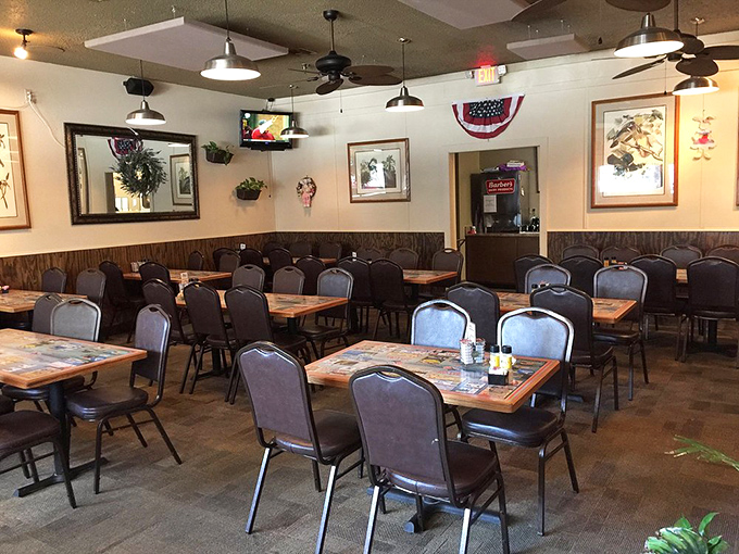 Simple, unpretentious dining room where conversations flow as freely as the sweet tea. No fancy frills needed when the seafood does all the talking.