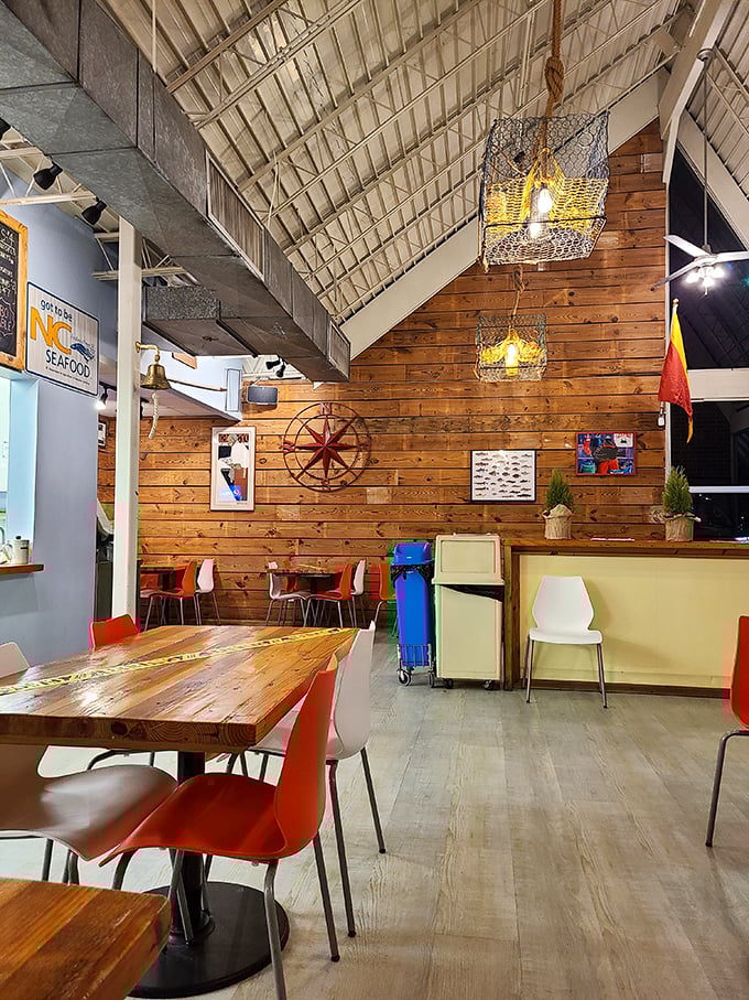 Casual coastal vibes meet serious seafood skills in this welcoming dining room where magic happens.
