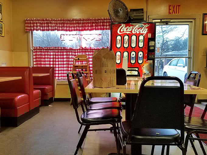 Step inside and time travel to the 1950s—red vinyl booths, checkered curtains, and a vintage Coca-Cola machine that's witnessed countless first dates and family celebrations.