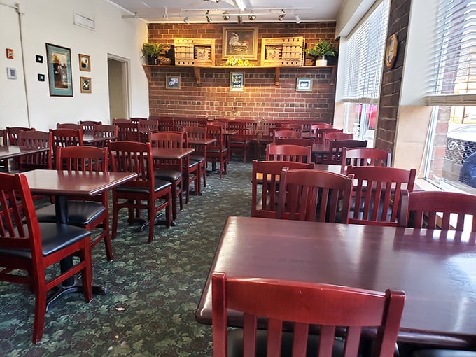 Simple wooden tables and chairs await hungry patrons. No fancy frills here—just a comfortable spot to experience some of Ohio's finest comfort food.