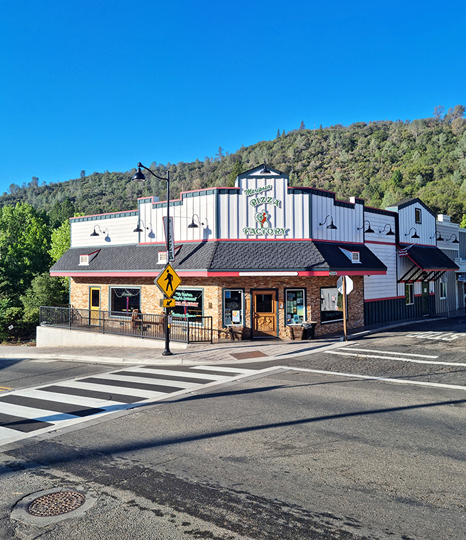 The Pizza Factory isn't just a restaurant—it's Mariposa's community living room where locals gather to debate important matters like proper crust thickness.