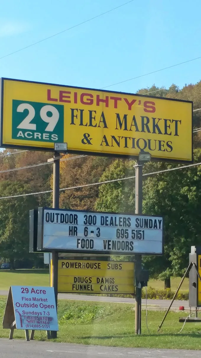 The beacon of bargain hunters everywhere. This iconic yellow sign promises 29 acres of possibilities every Sunday from 6-3.