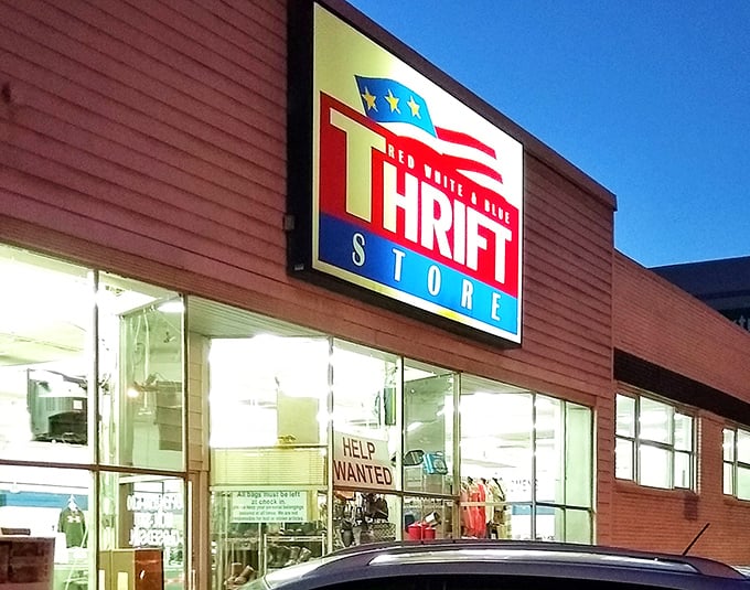 Like a patriotic beacon for bargain hunters, the iconic sign promises adventures in secondhand shopping that Vegas slot machines can only dream of delivering.