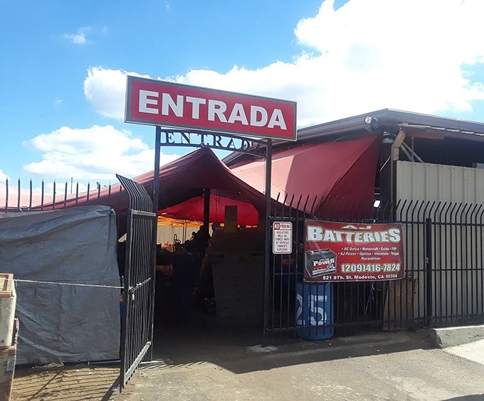 "ENTRADA" – Spanish for "entrance" or in treasure hunter speak: "Your adventure begins here!"