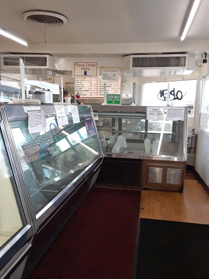 No-nonsense interior where the fish cases do all the talking – and boy, do they have stories to tell.