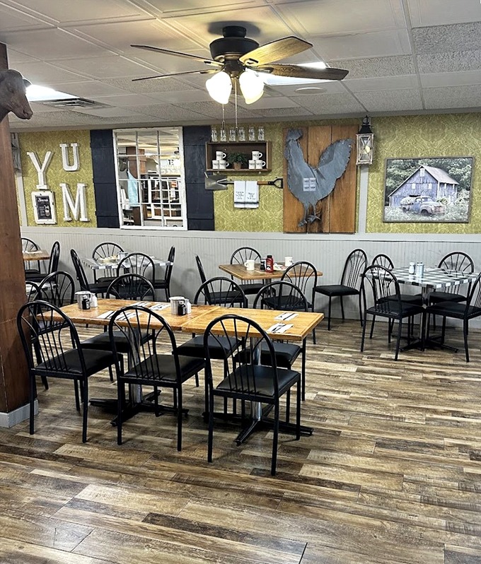 Inside, farmhouse chic meets Ozark comfort. The "YUM" sign isn't just decor – it's truth in advertising for what's about to happen to your taste buds.